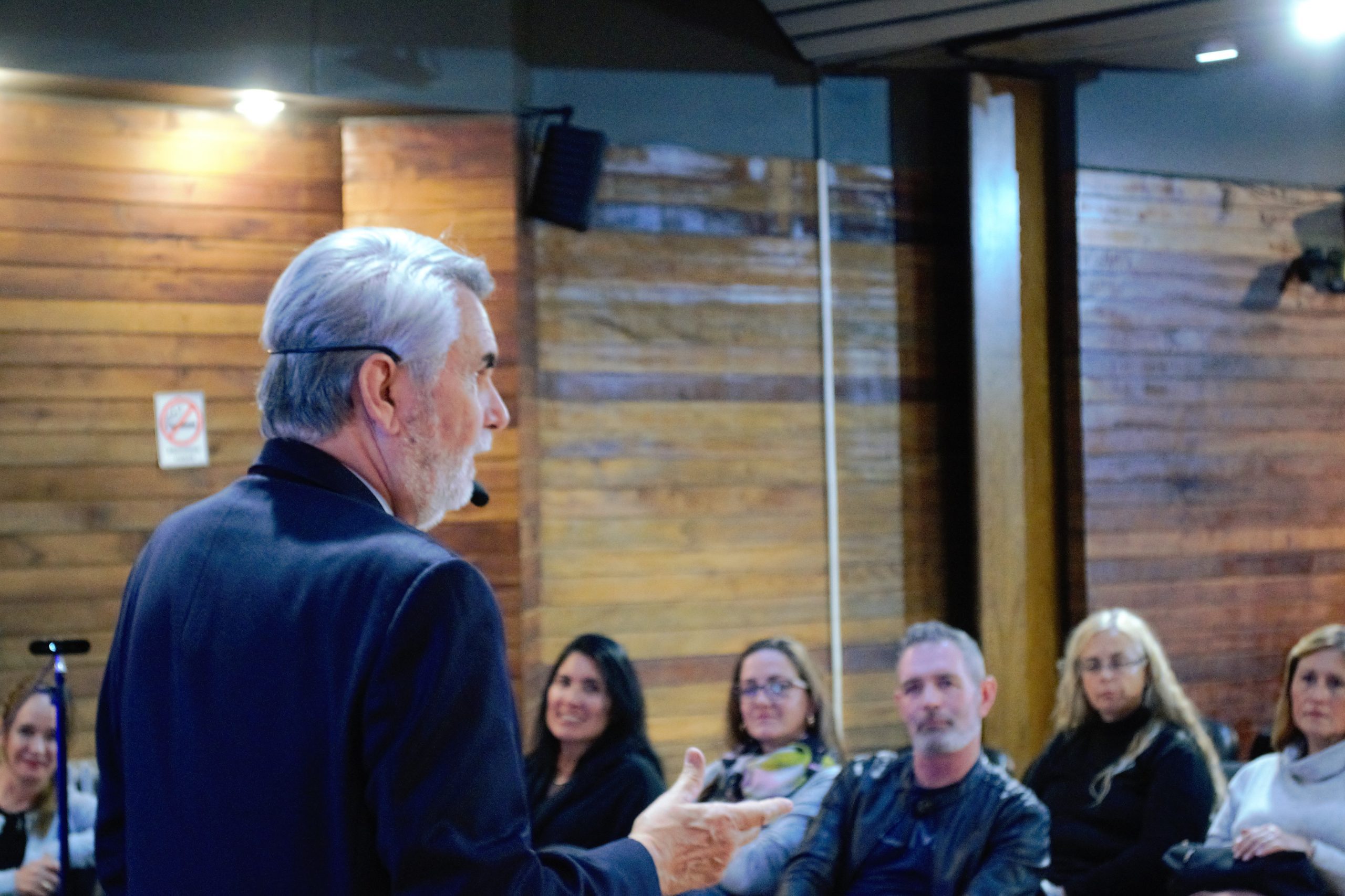 Gran éxito en la charla del Dr. Terrile: ¡mirá el video completo!